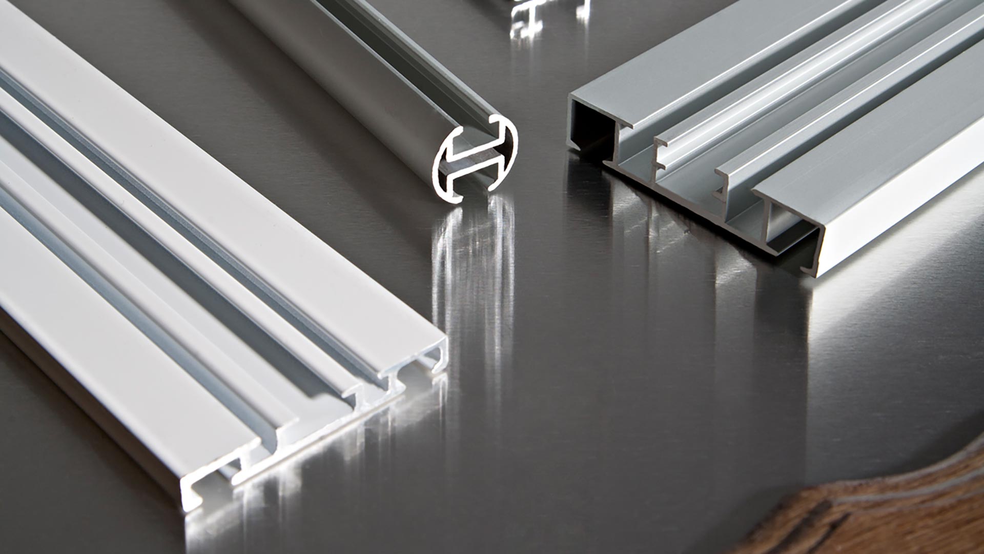 Vorhangschienen /Blenden | Böttcher Raumdesign, Cottbus